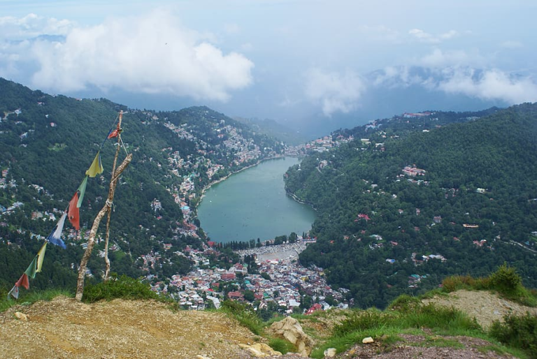 25+ Best Weekend Getaways from Noida (Hill, Heritage & Hidden Gems)